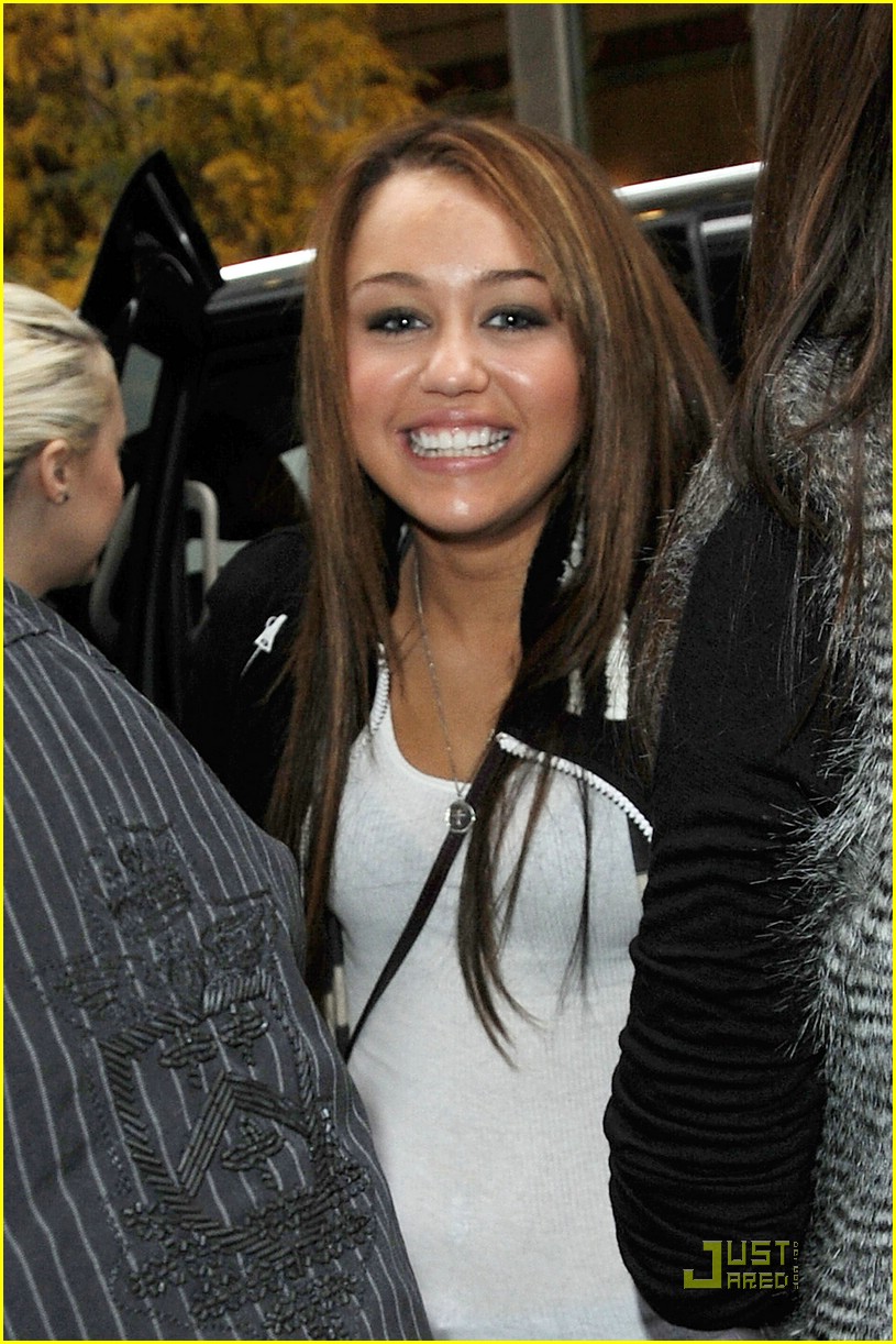 Miley Cyrus is Sirius-ly Smiley | Photo 5721 - Photo Gallery | Just ...