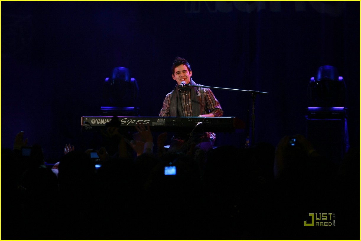 David Archuleta Rocks The Hard Rock | Photo 45831 - Photo Gallery ...
