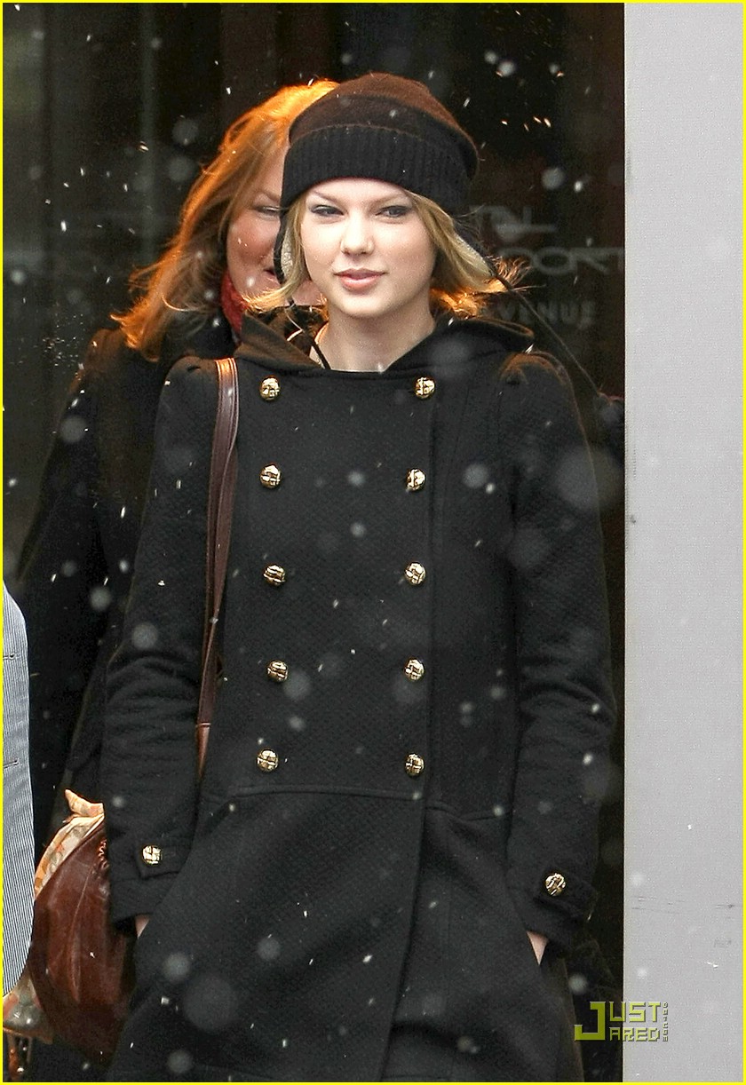 Taylor Swift 'Hearts' New York | Photo 42591 - Photo Gallery | Just ...