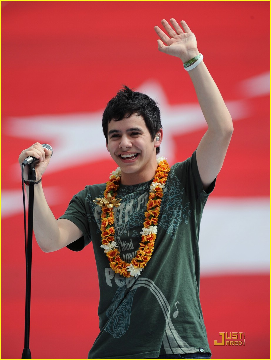 David Archuleta Performs at the Pro-Bowl | Photo 66121 - Photo Gallery ...