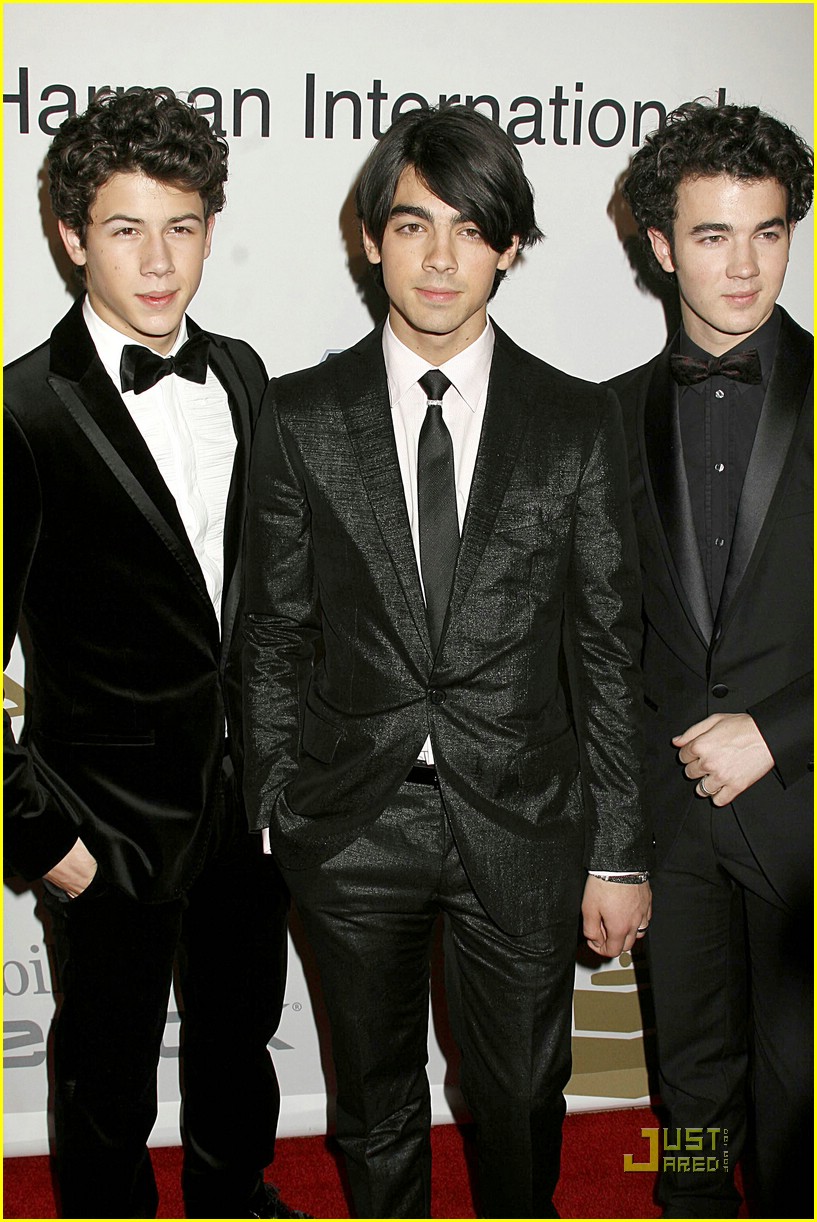 The Jonas Brothers Honor Clive Davis | Photo 66961 - Photo Gallery ...