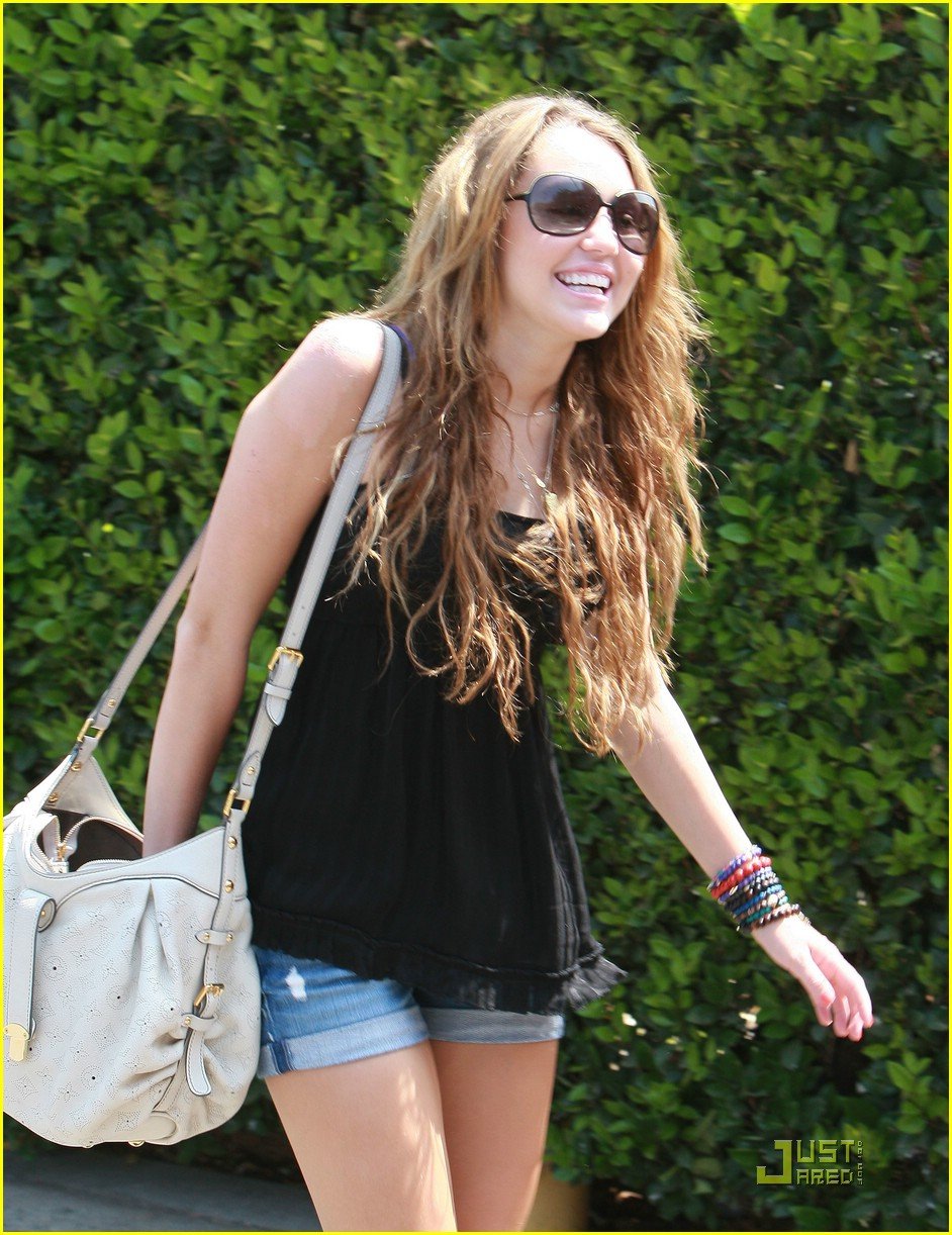Miley Cyrus is Coffee Bean Cute | Photo 168171 - Photo Gallery | Just ...