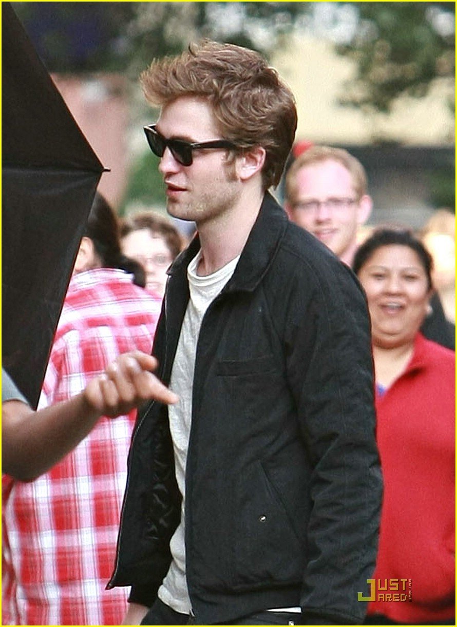 Robert Pattinson Roughs Up for Remember Me | Photo 194821 - Photo ...