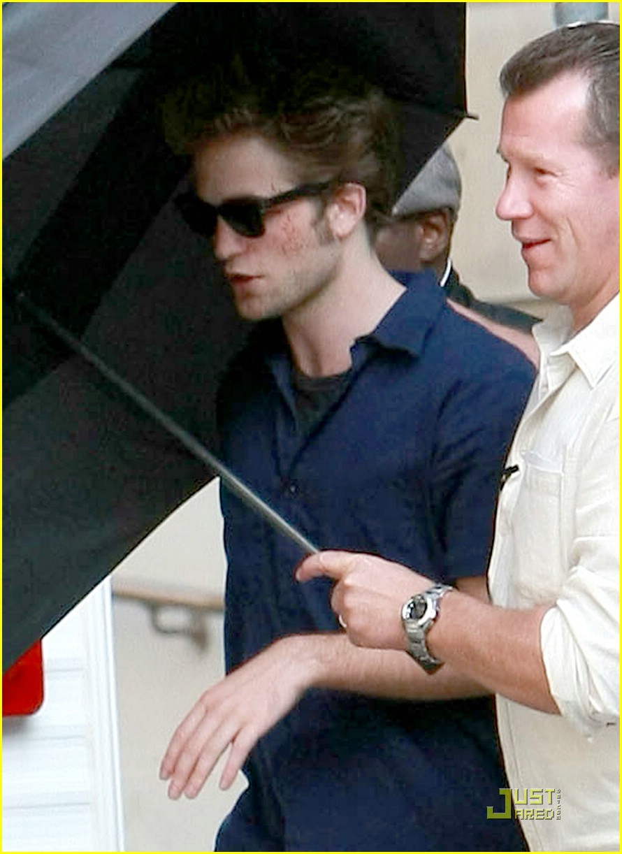 Robert Pattinson Roughs Up for Remember Me | Photo 194891 - Photo ...