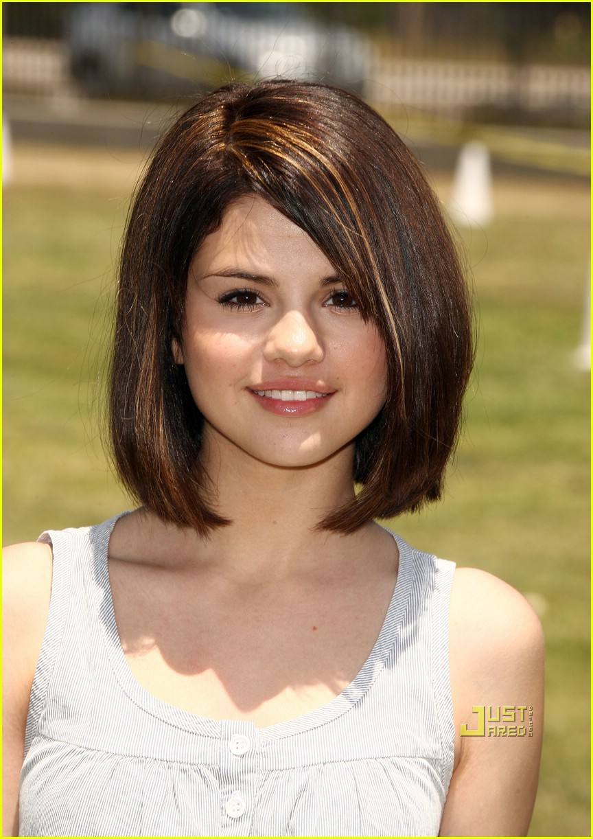 Selena Gomez Spreads Awareness For HIV/AIDS | Photo 184091 - Photo ...