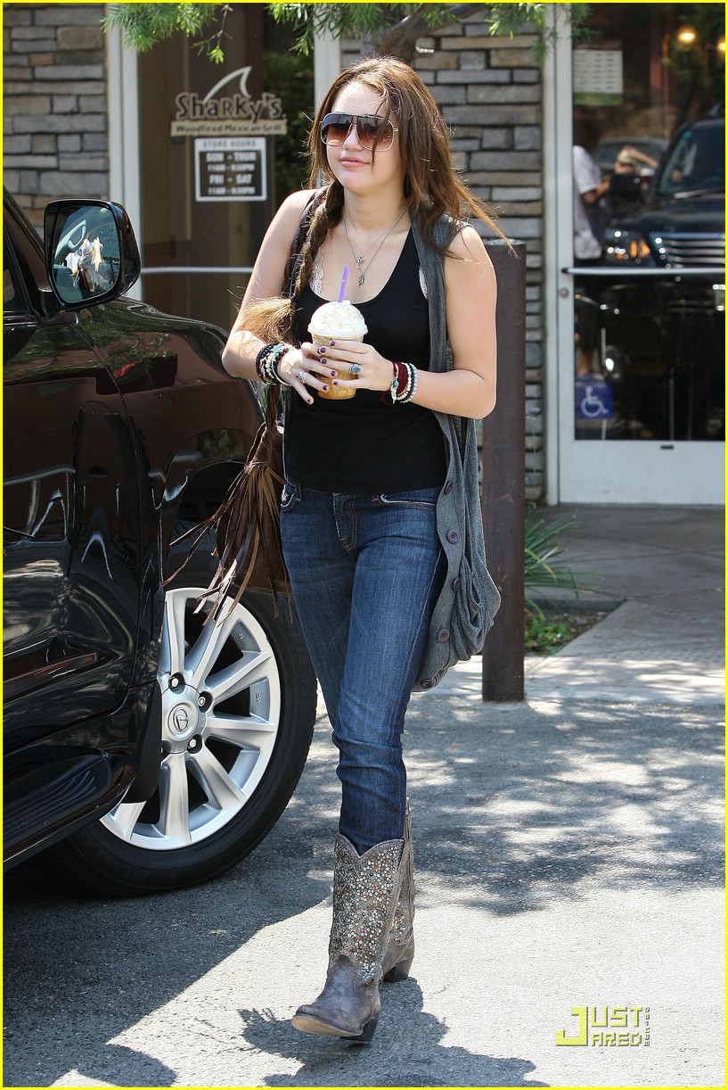 Miley Cyrus is Coffee Bean Cute | Photo 268681 - Photo Gallery | Just ...