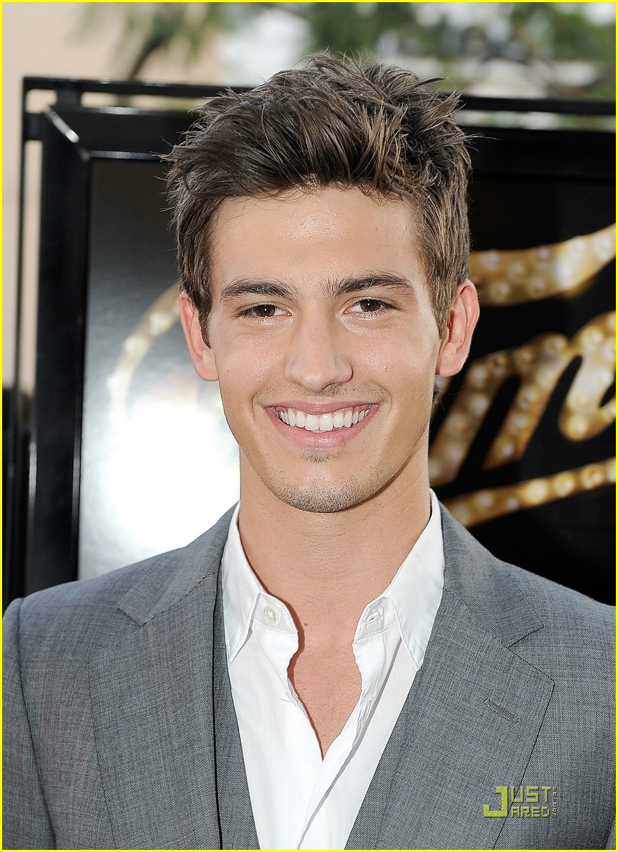 V Factory: Go See Fame! | Photo 297591 - Photo Gallery | Just Jared Jr.