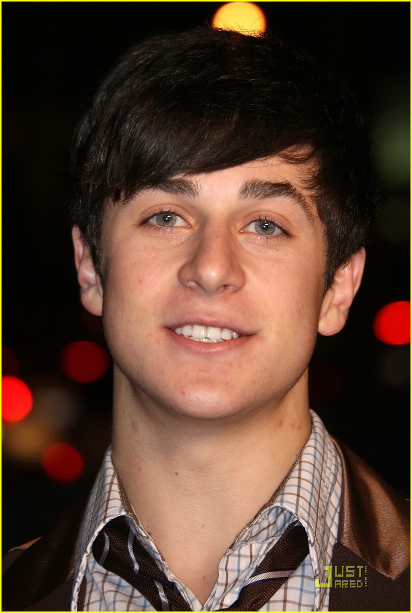 David Henrie Supports We.The.Children. | Photo 356635 - Photo Gallery ...