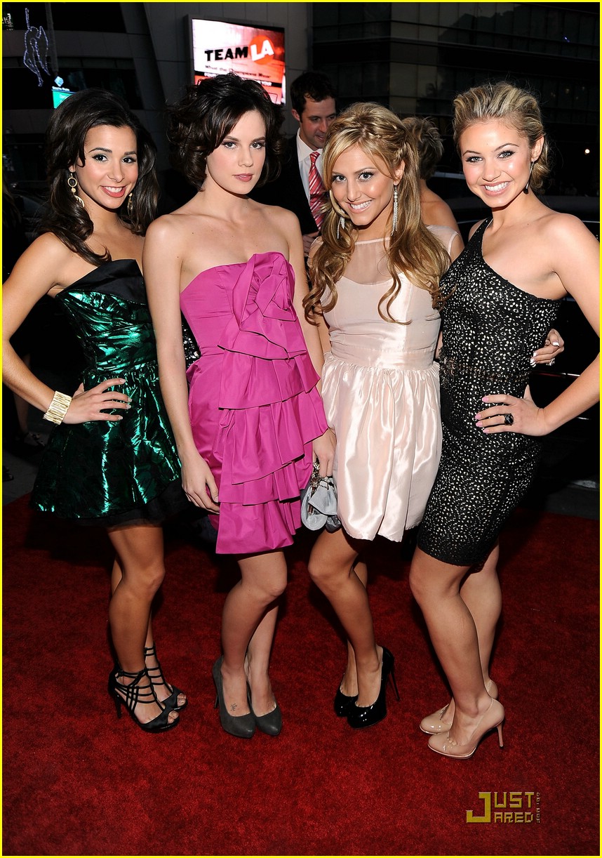 Josie Loren & Ayla Kell: It's Carrie Underwood! | Photo 354094 - Photo ...