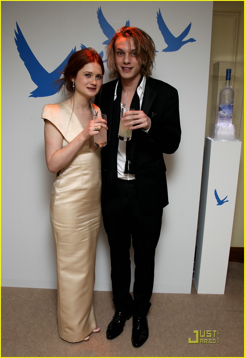 Bonnie Wright & Jamie Campbell-Bower: Prada Pair | Photo 359501 - Photo ...