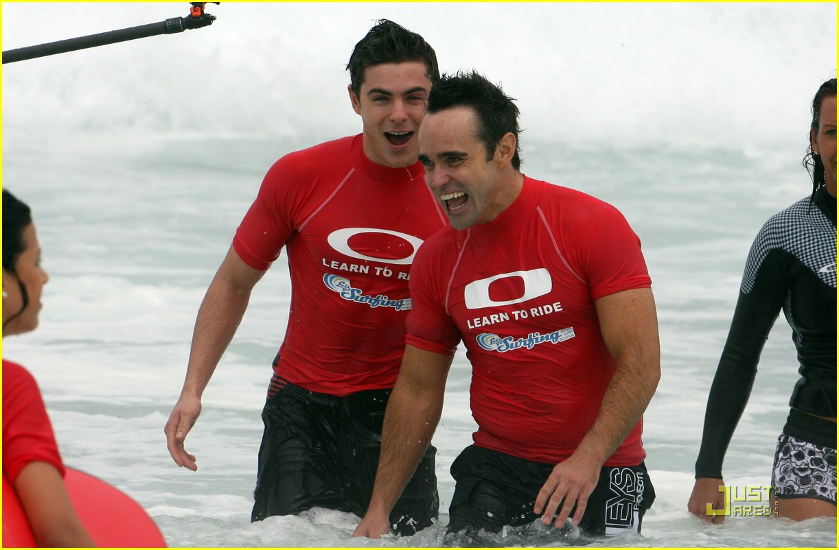 Zac Efron Learns To Surf | Photo 358861 - Photo Gallery | Just Jared Jr.
