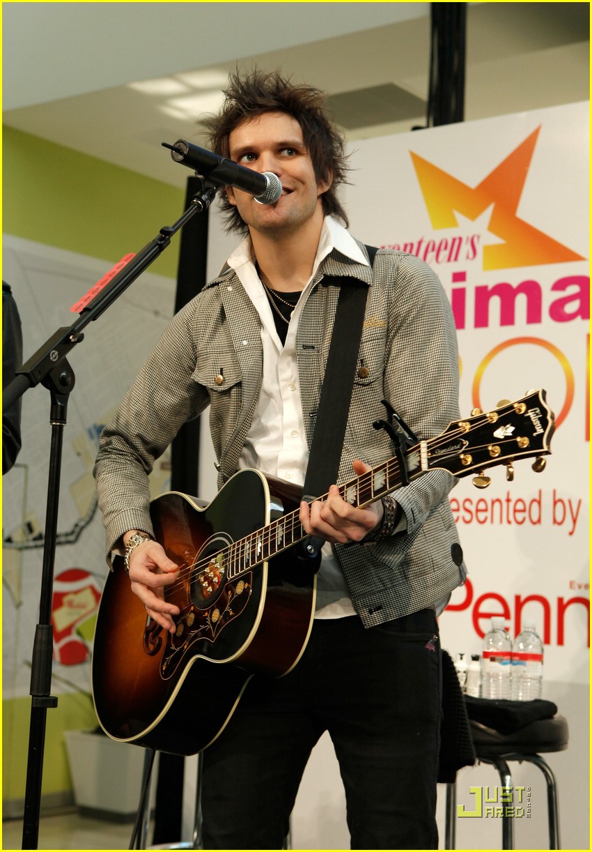 JJJ Goes to Prom with Big Time Rush | Photo 363682 - Photo Gallery ...