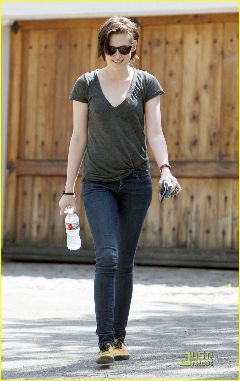 Full Sized Photo of kristen stewart cooper cool 17 | Kristen Stewart is ...
