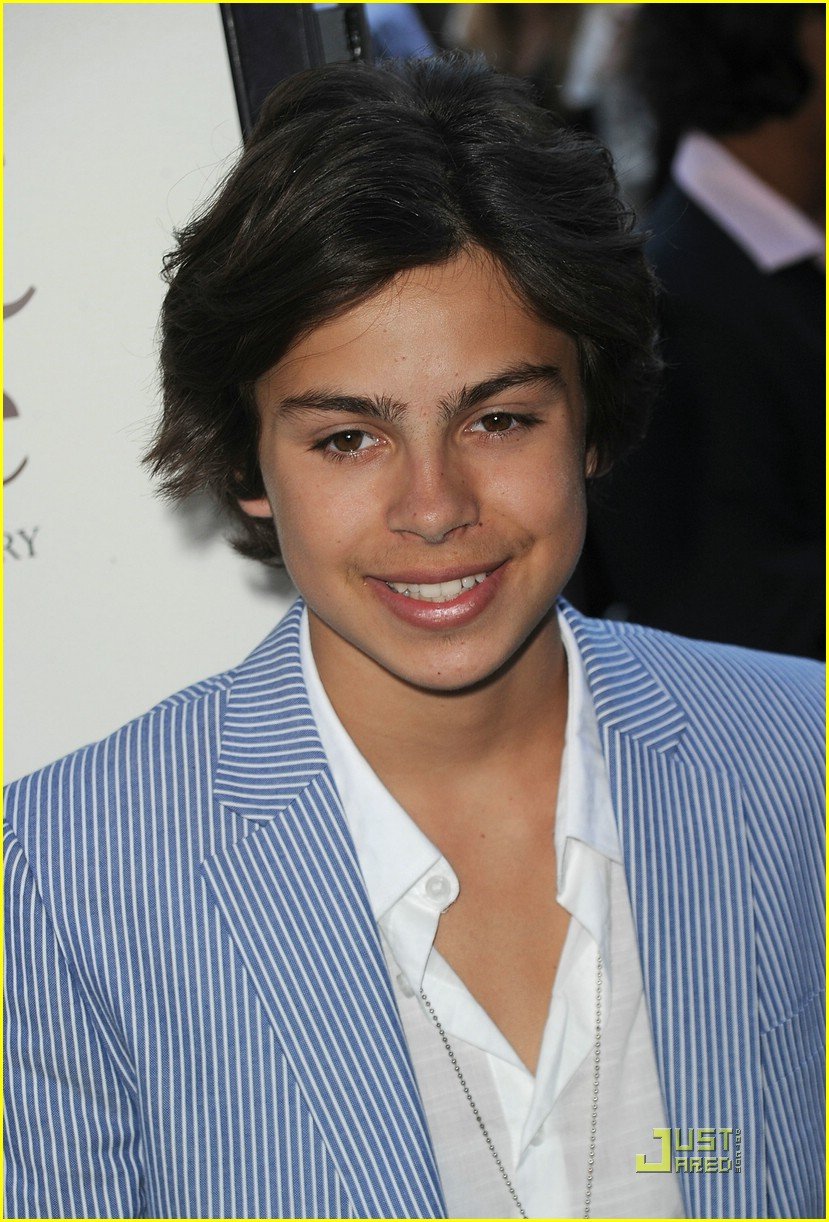 Jake T. Austin Premieres The Perfect Game | Photo 365302 - Photo ...