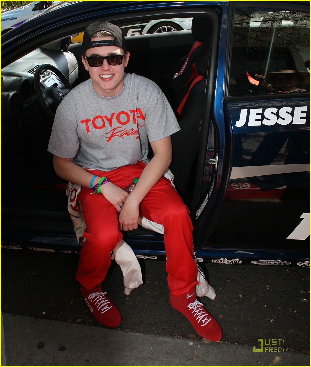 Jesse McCartney Crashes at Toyota Celebrity Grand Prix | Photo 366793 ...