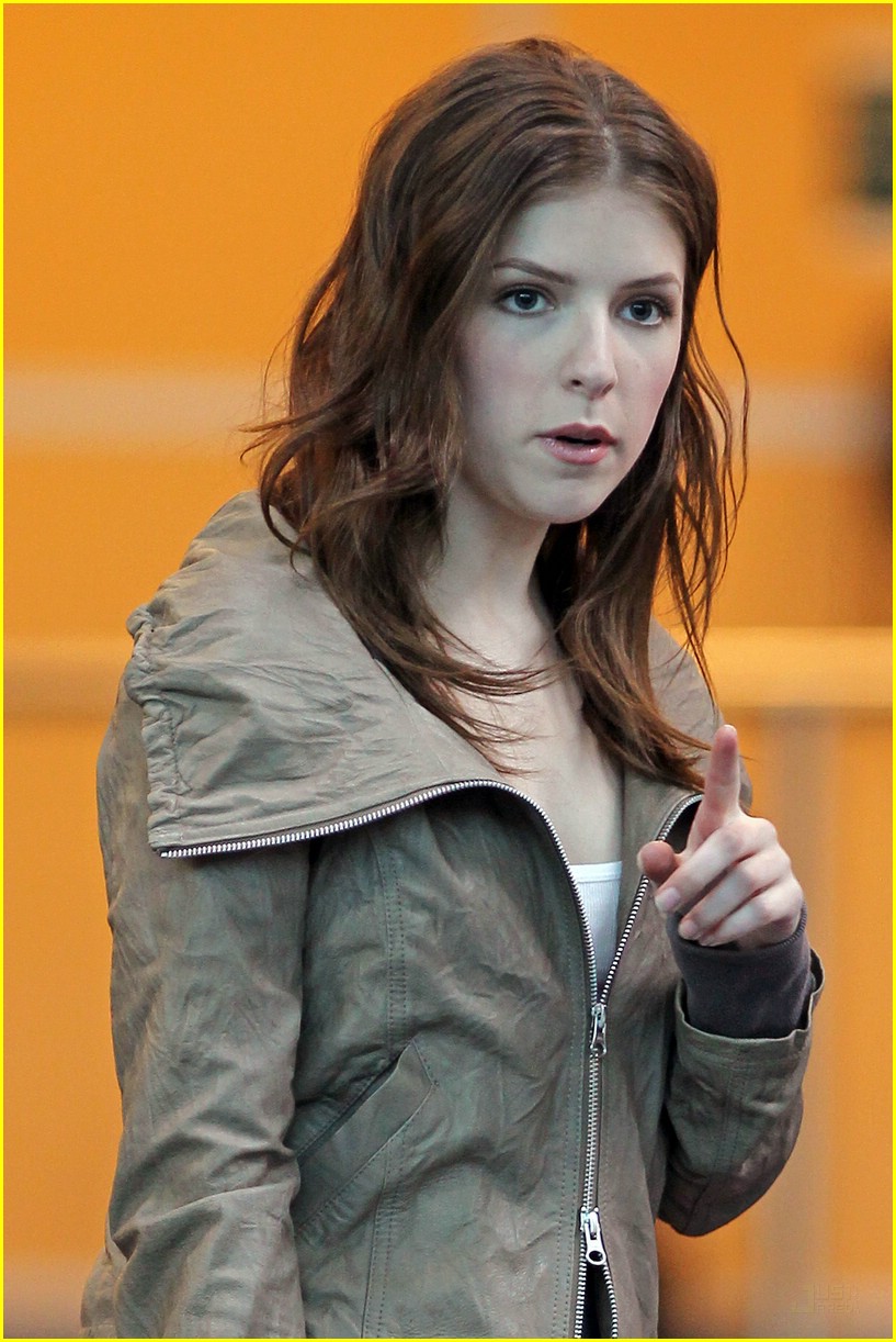 Anna Kendrick: Smiley Sunday | Photo 365185 - Photo Gallery | Just ...