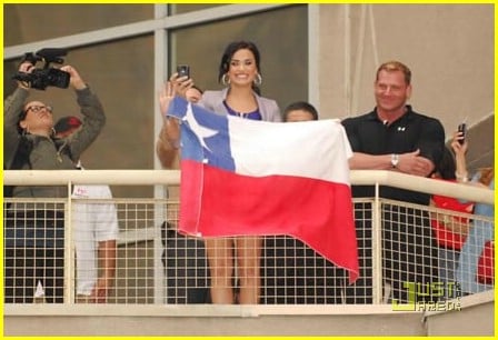 Demi Lovato Creates Rio Riot | Photo 371503 - Photo Gallery | Just ...