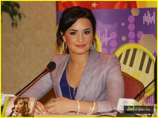 Demi Lovato Creates Rio Riot | Photo 371508 - Photo Gallery | Just ...