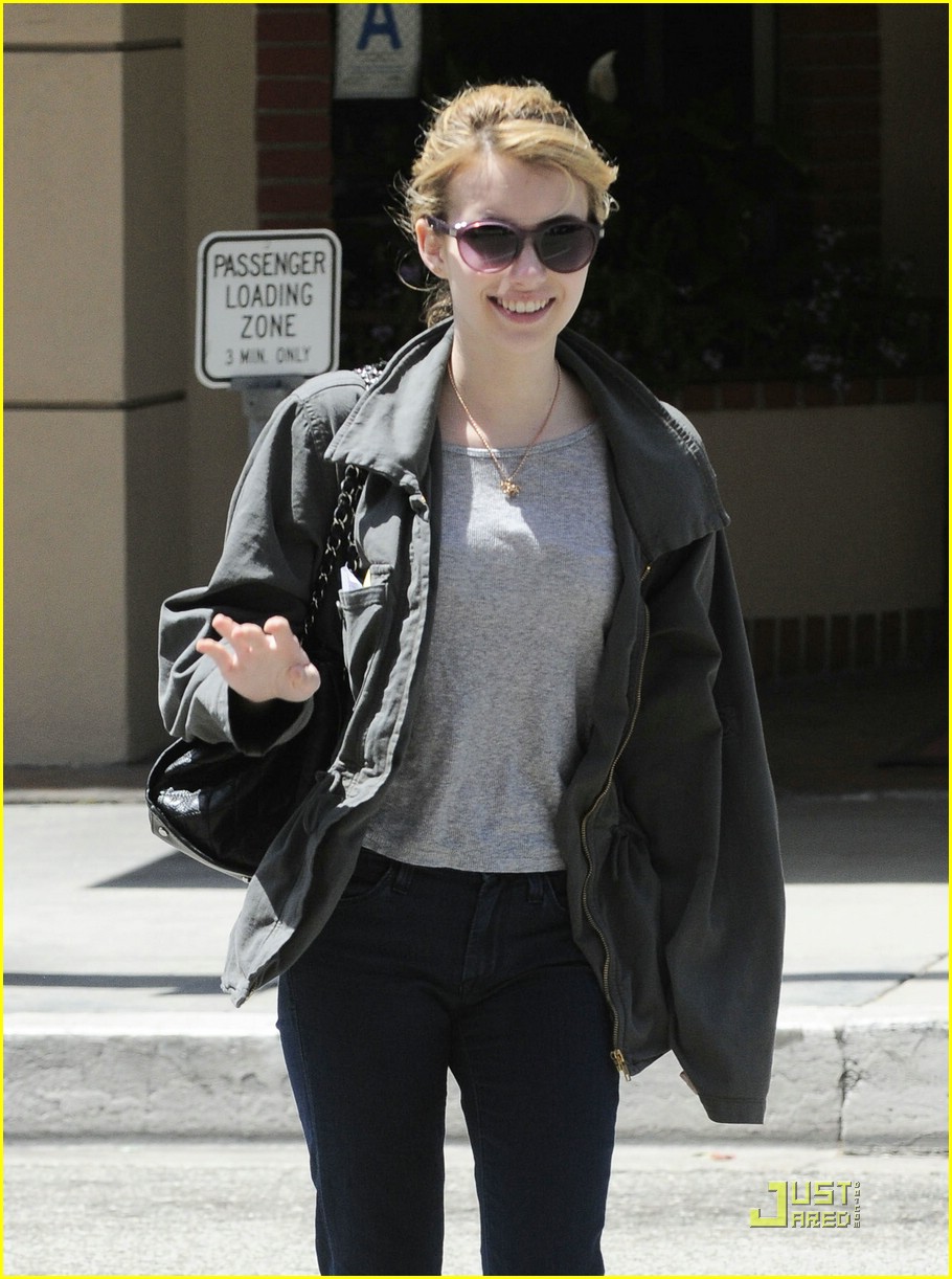 Emma Roberts: Valentine's Day DVD Out May 18th! | Photo 369336 - Photo ...