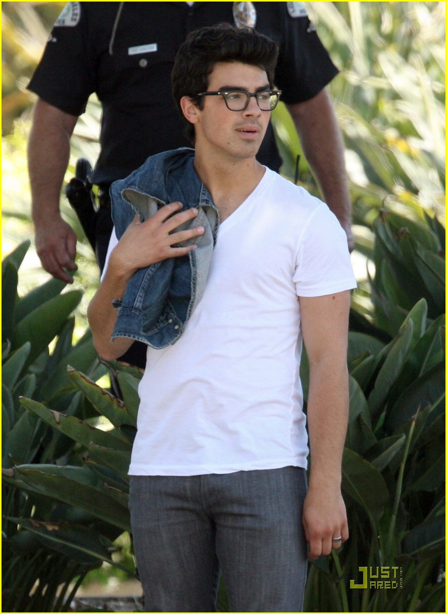 Joe Jonas: Catch Me If You Can... | Photo 368930 - Photo Gallery | Just ...