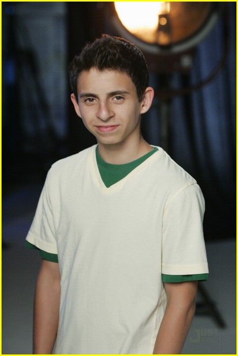 Joe Jonas & Debby Ryan: Oil Spill Stars | Photo 378402 - Photo Gallery ...