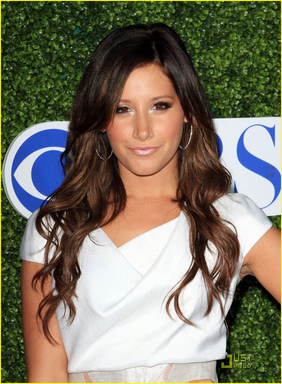 Ashley Tisdale: Jen Gave Me Lots of Cheer Tips | Photo 380006 - Photo ...