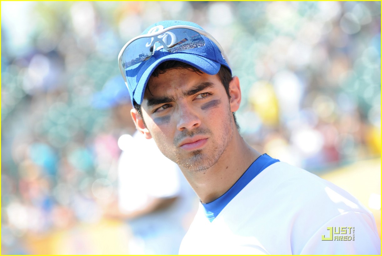 Jonas Brothers: X the Text in NYC | Photo 382538 - Photo Gallery | Just ...