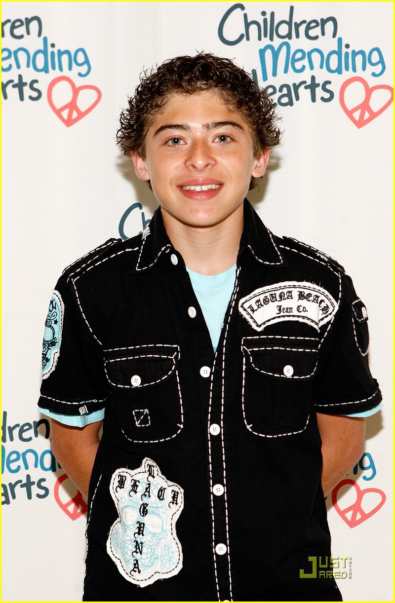Ryan Ochoa Mends Children's Hearts | Photo 387088 - Photo Gallery ...