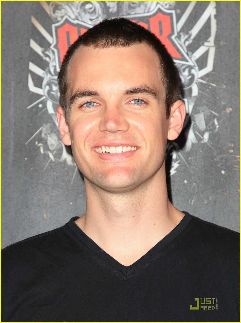 Tyler Hilton is a Warrior of Rock | Photo 387260 - Photo Gallery | Just ...