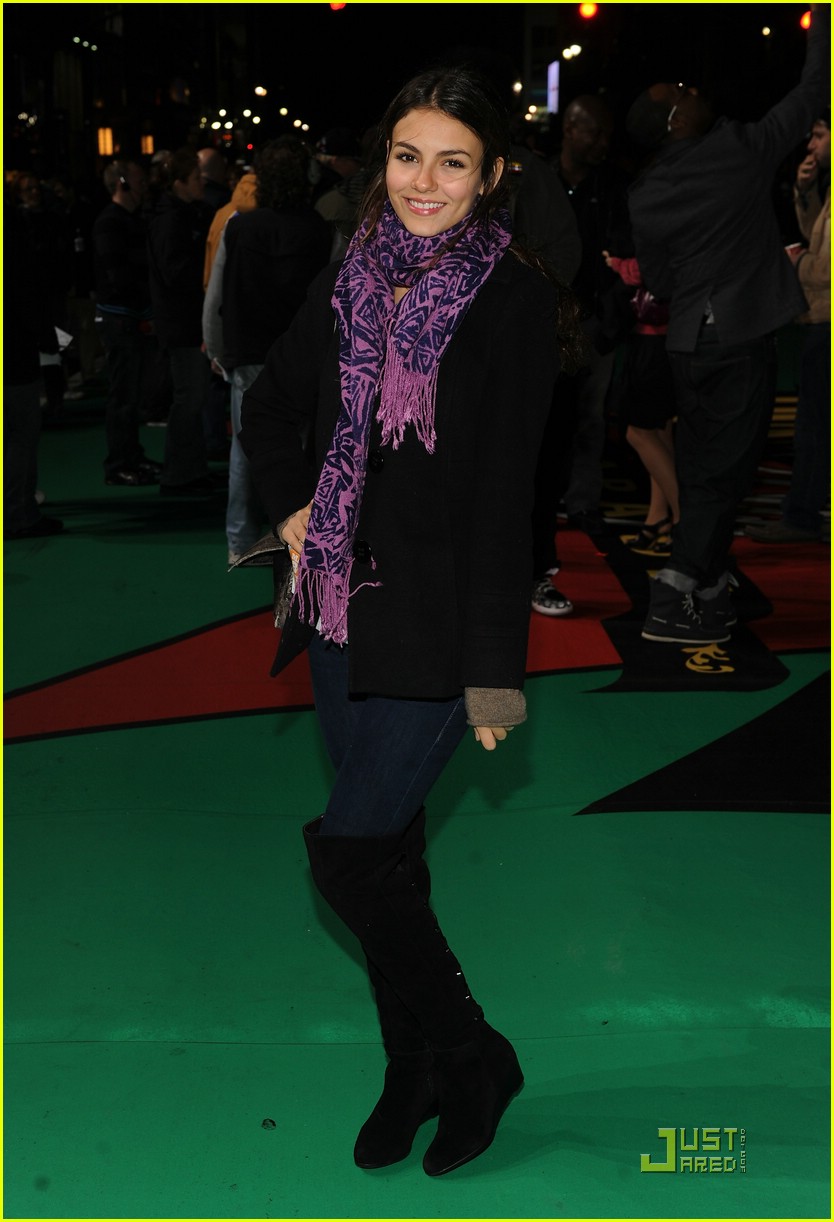 Victoria Justice: Macy's Parade Rehearsal with Big Time Rush! | Photo ...