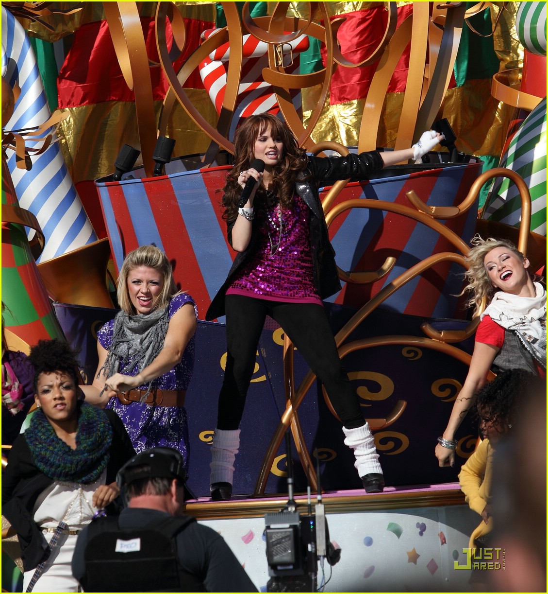 Debby Ryan: Christmas Day Parade Performer! | Photo 396151 - Photo ...