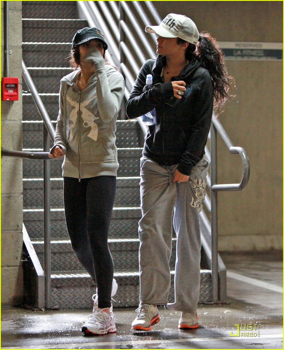 Vanessa Hudgens Has Faith at the Gym | Photo 398468 - Photo Gallery ...