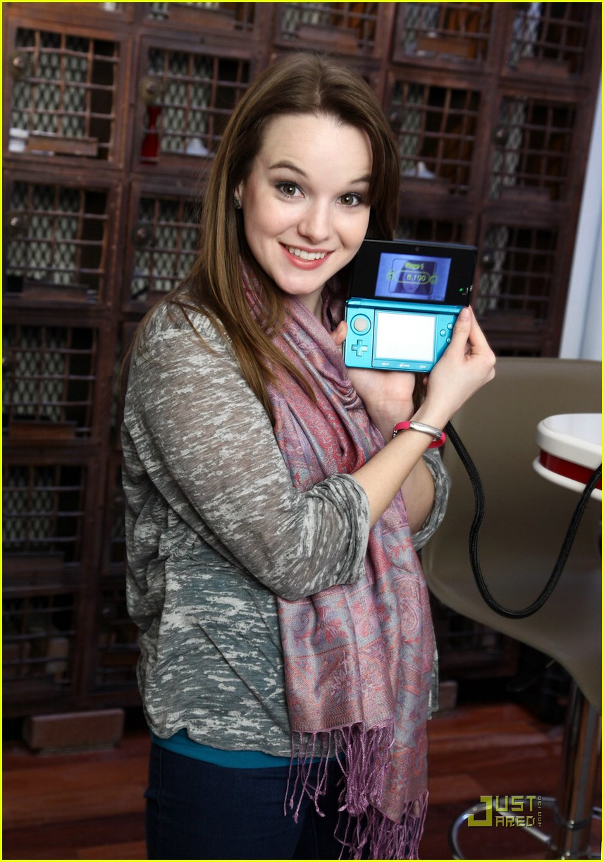 Kay Panabaker & Juno Temple: Sundance 'Little Birds' | Photo 401870 ...