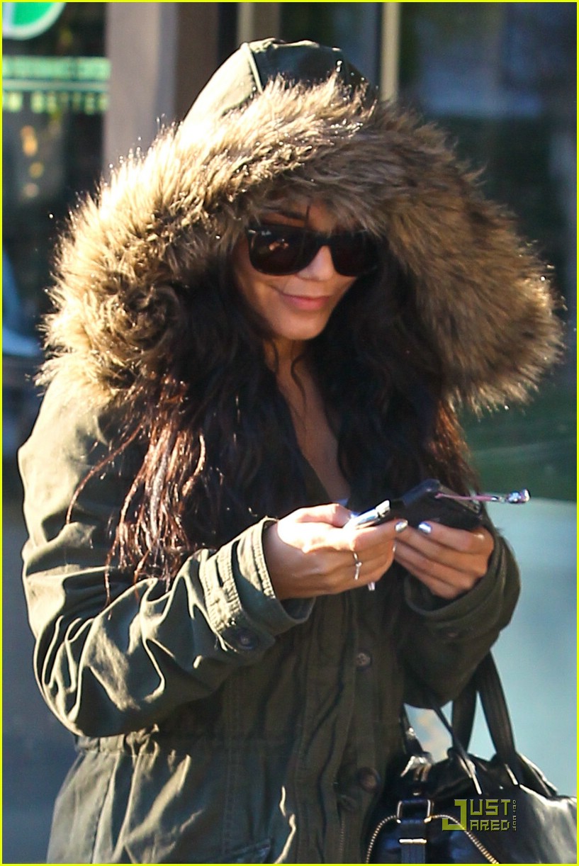 Vanessa Hudgens: Chiropractor Cutie | Photo 399259 - Photo Gallery ...