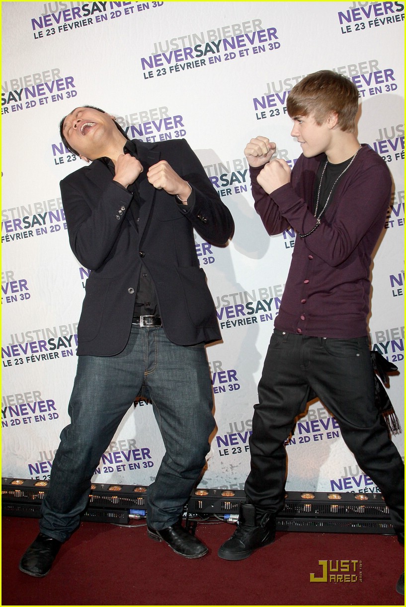 Justin Bieber: Paris Turns Purple! | Photo 405407 - Photo Gallery ...