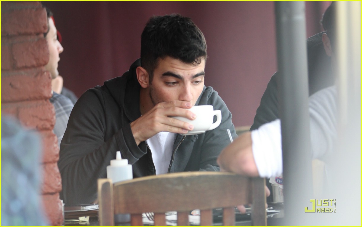 Full Sized Photo of joe jonas winston doctor 04 | Joe Jonas: Winston ...