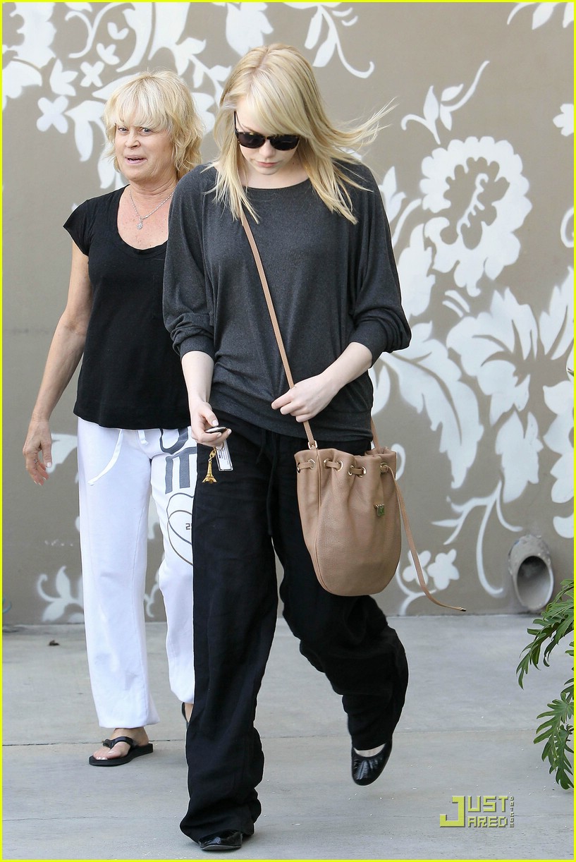 Emma Stone is Pilates Peaceful | Photo 412222 - Photo Gallery | Just ...