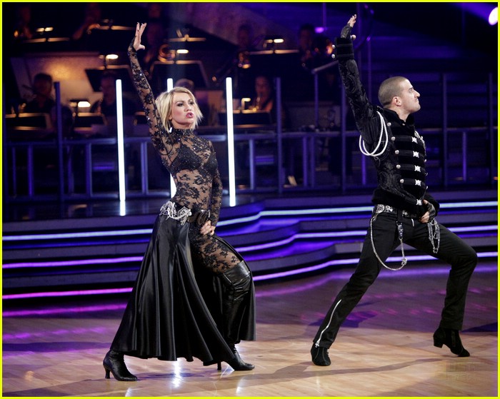 Chelsea Kane: Group Cha Cha Team Leader! | Photo 415482 - Photo Gallery ...