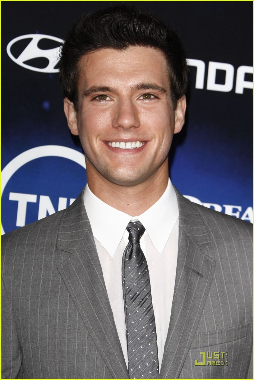 Full Sized Photo of drew roy falling skies 17 | Drew Roy: 'Falling ...