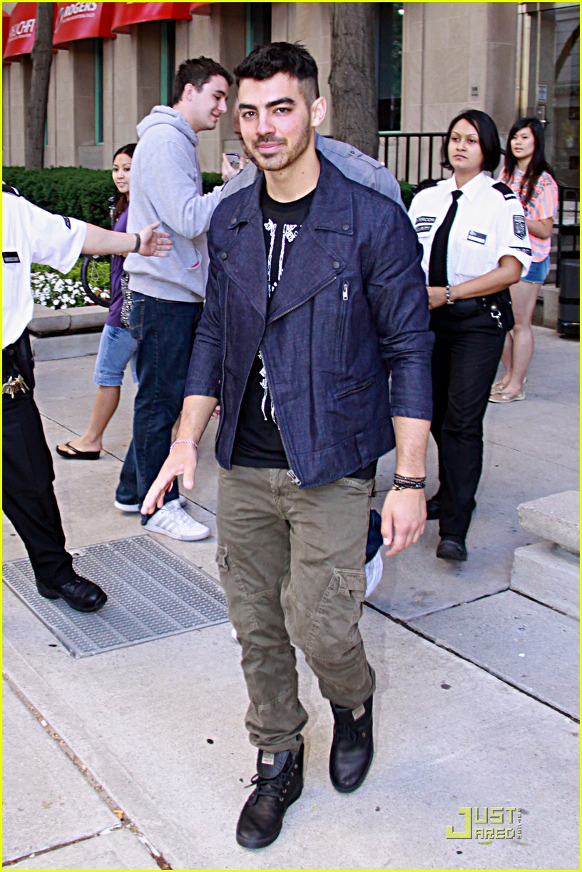 Joe Jonas: Fast Life to Fashion? | Photo 425590 - Photo Gallery | Just ...