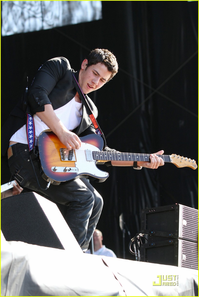 Nick Jonas: Ottawa Bluesfest Boy | Photo 426729 - Photo Gallery | Just ...