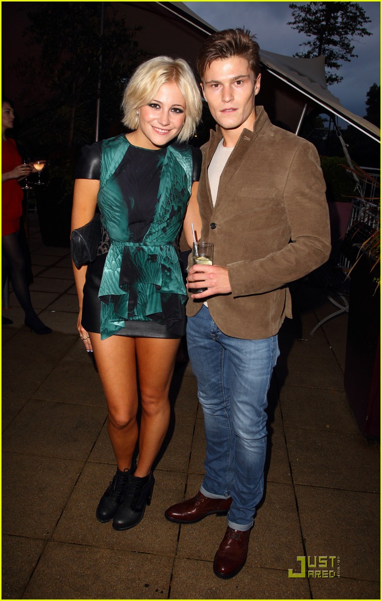 Pixie Lott: Summer Red Sassy | Photo 427207 - Photo Gallery | Just ...