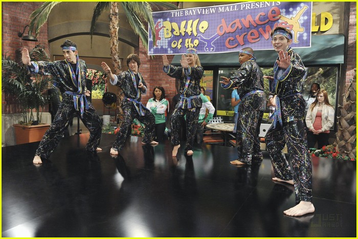 Full Sized Photo of roshon fegan smooth kickin it 08 | Roshon Fegan ...
