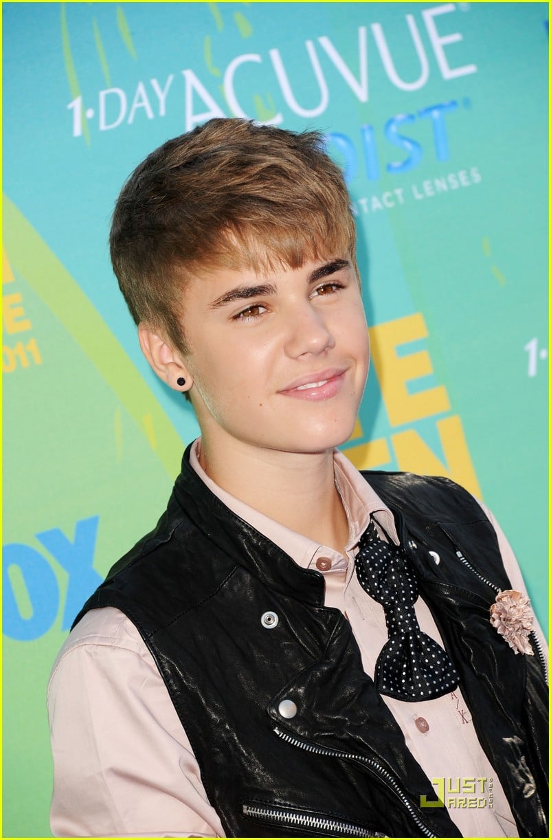 Justin Bieber - Teen Choice Awards 2011 Red Carpet | Photo 430778 ...