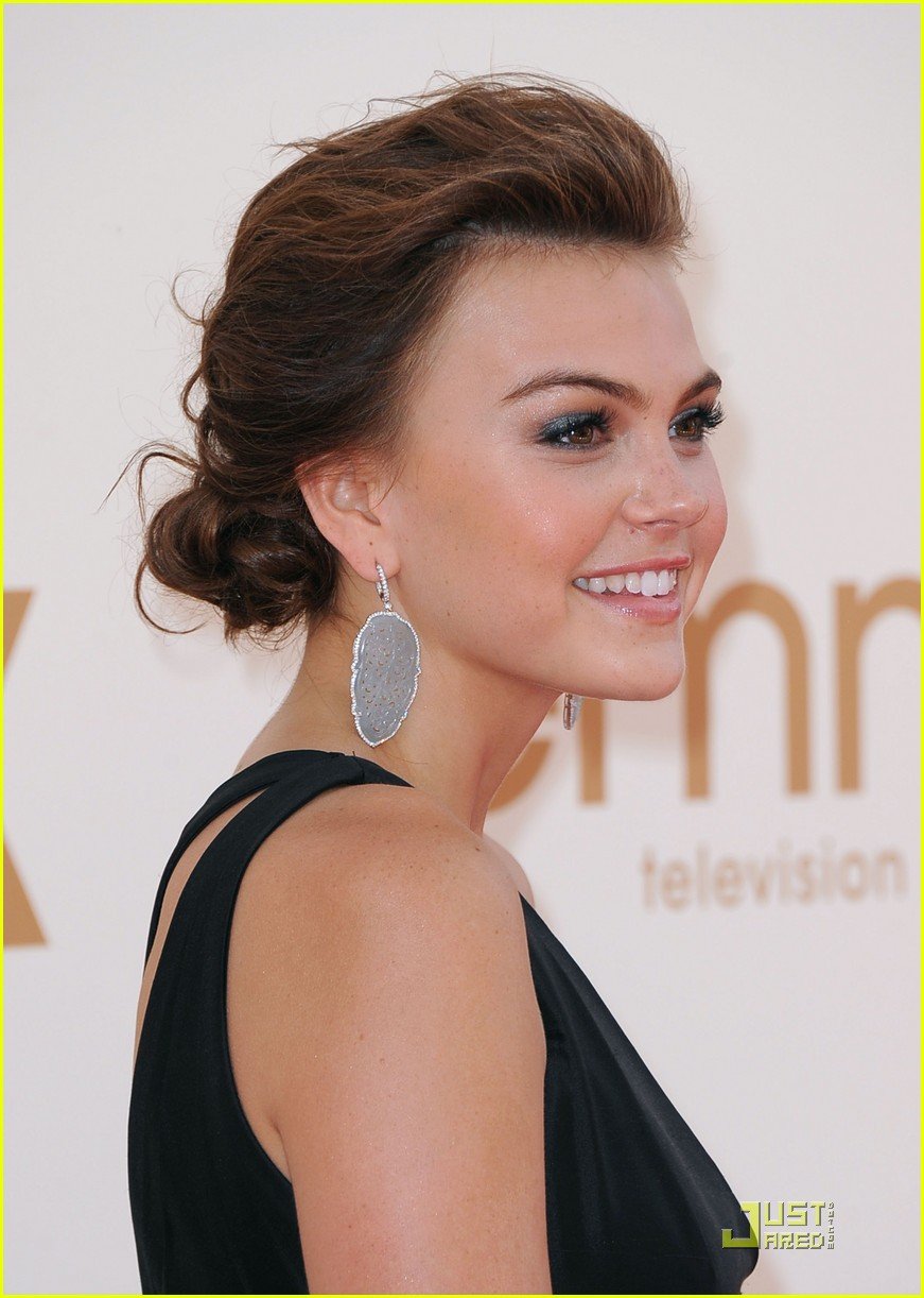 Aimee Teegarden -- Emmy Awards 2011 | Photo 437240 - Photo Gallery ...