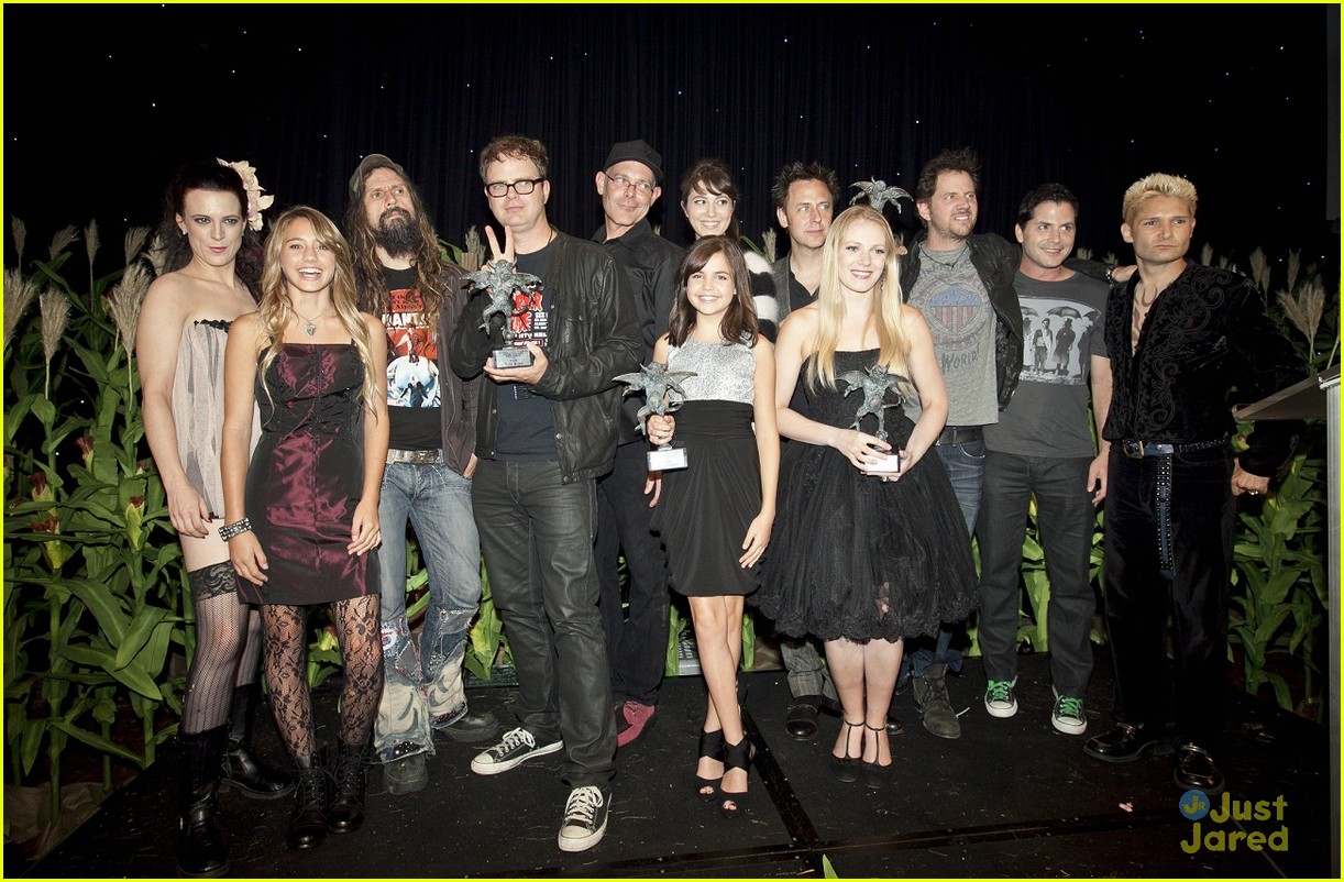 Bailee Madison & Bella Thorne: EyeGore Awards 2011 | Photo 439818 ...