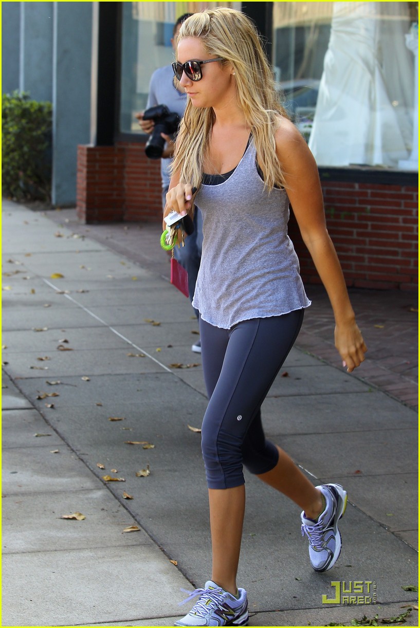 Ashley Tisdale: Maui Gets Groomed | Photo 437791 - Photo Gallery | Just ...