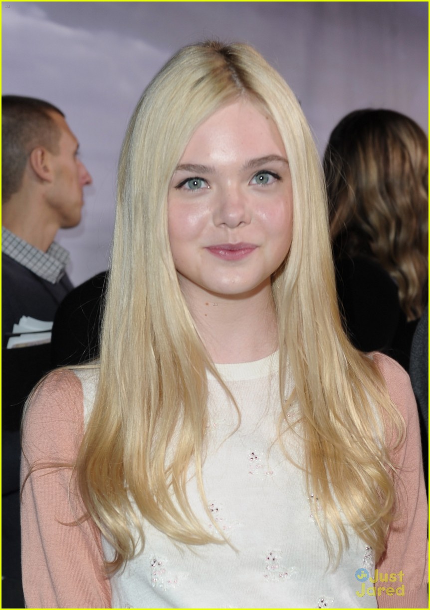 Elle Fanning: 'Super 8' DVD Party! | Photo 449415 - Photo Gallery ...