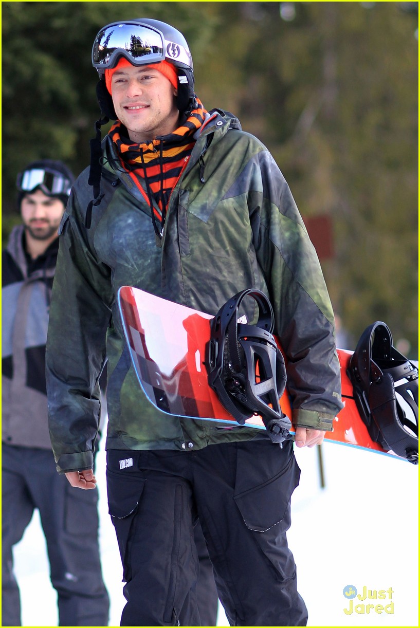 Cory Monteith: Snowboarding on Cypress Mountain | Photo 452969 - Photo ...