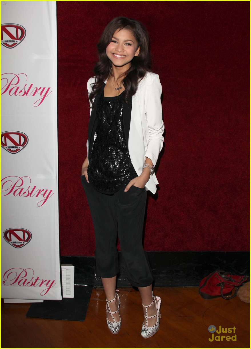 Zendaya: Pastry Party with Madison Pettis! | Photo 451764 - Photo ...